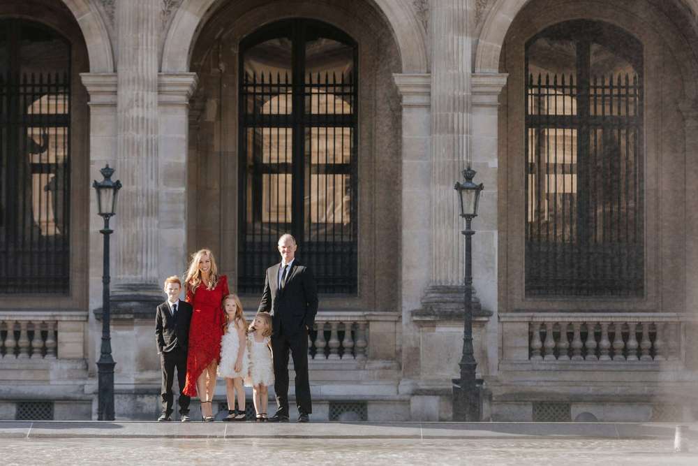Family photoshoot at Trocadero and Louvre Museum