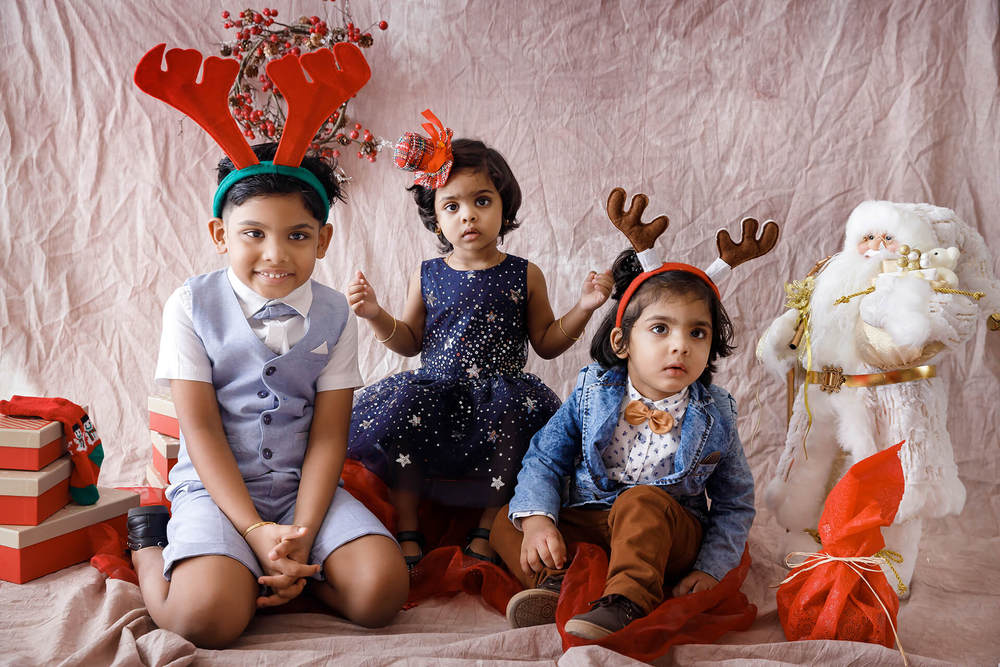 Christmas Picture Poses Ideas For Kids