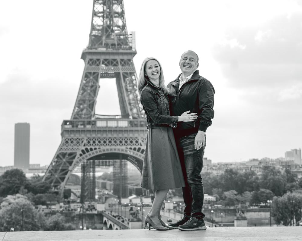 Natalie, Antony & kids - family photoshoot at the Eiffel Tower in Paris - Sneak peek