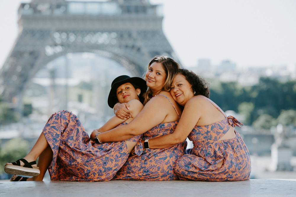 Heidy and family photoshoot in Paris